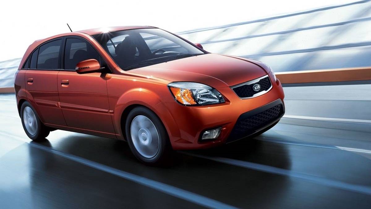 2010 Kia Rio5 LX Hatchback Manual | CarBuzz