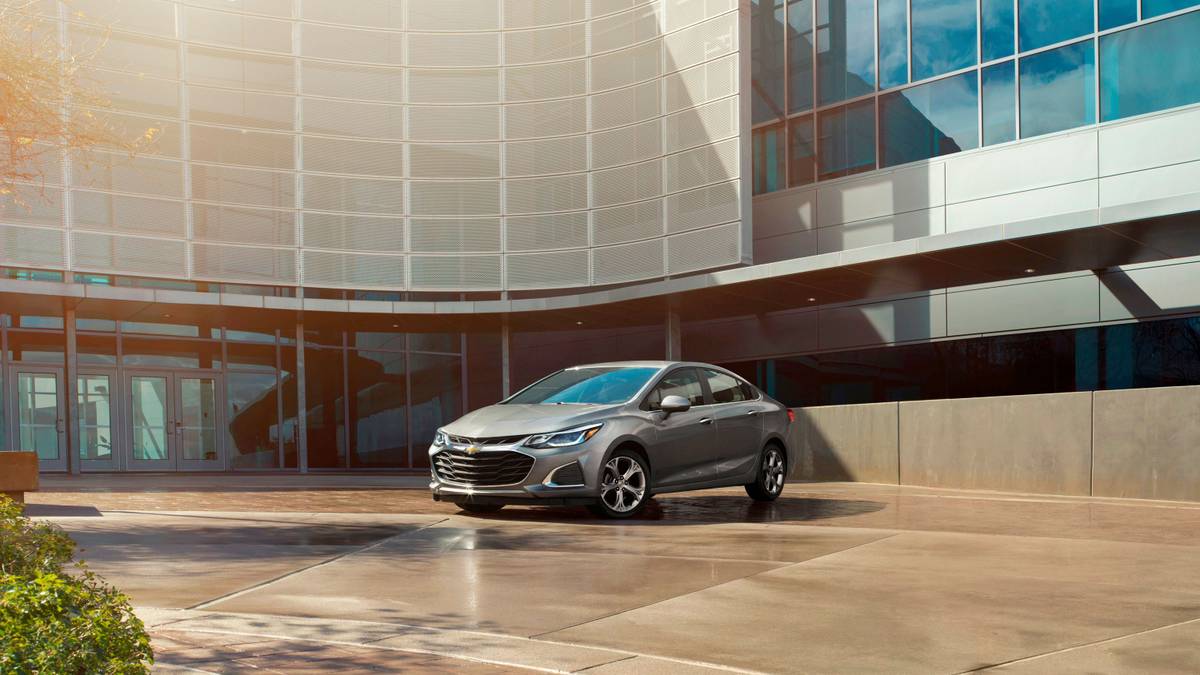 Chevrolet Cruze Sedan: Review, Pricing, Photos, and Specs