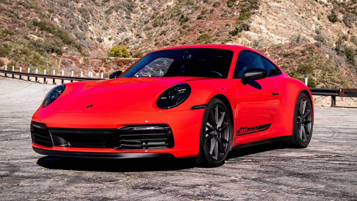 2016 Porsche 911 Carrera Pricing, Photos & Specs