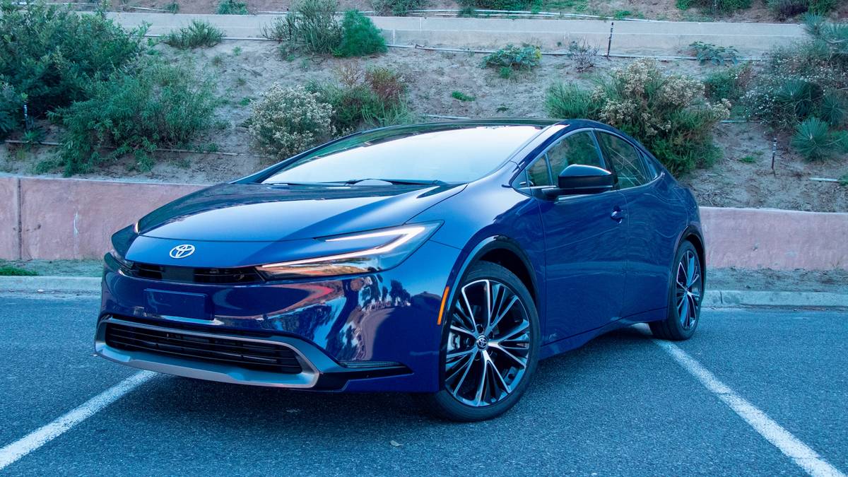 2025 Toyota Prius Pricing, Photos & Specs