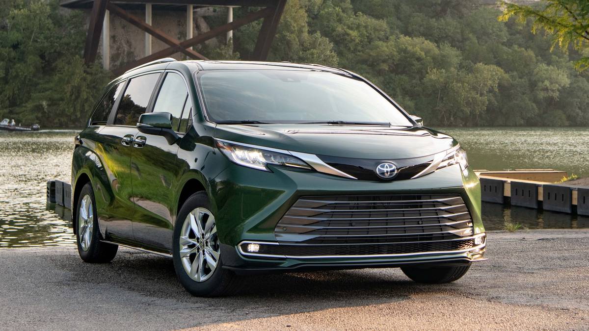 2025 Toyota Sienna Interior Photos