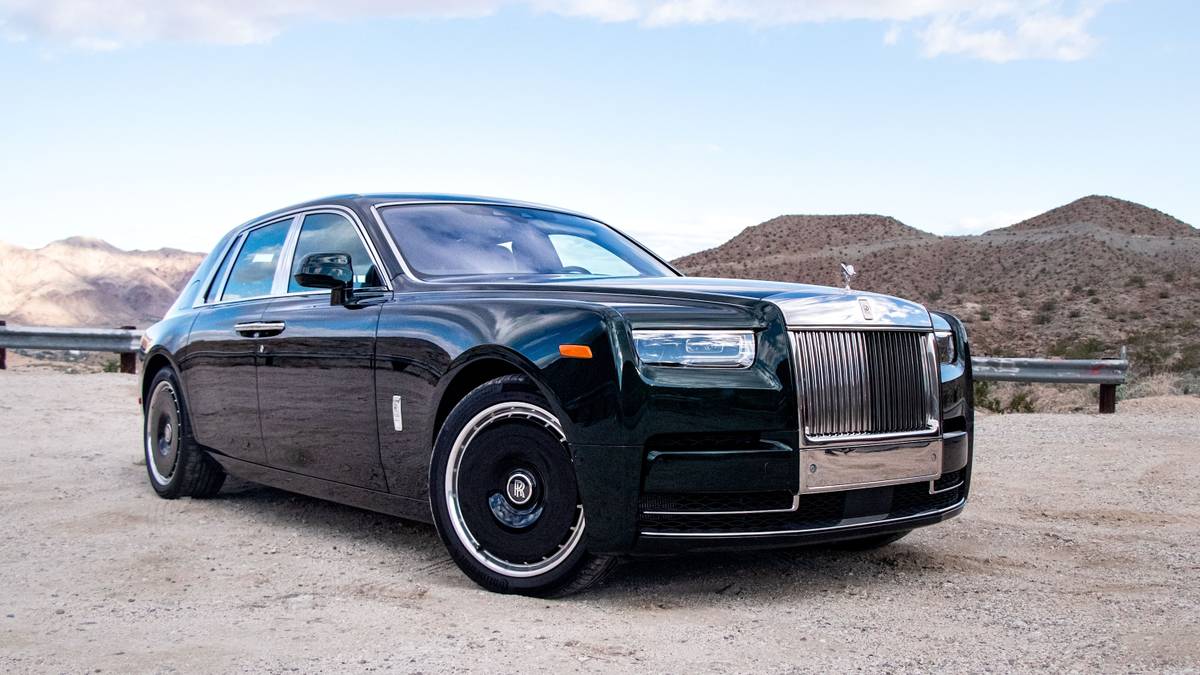 2024 Rolls-Royce Phantom Pricing, Photos & Specs
