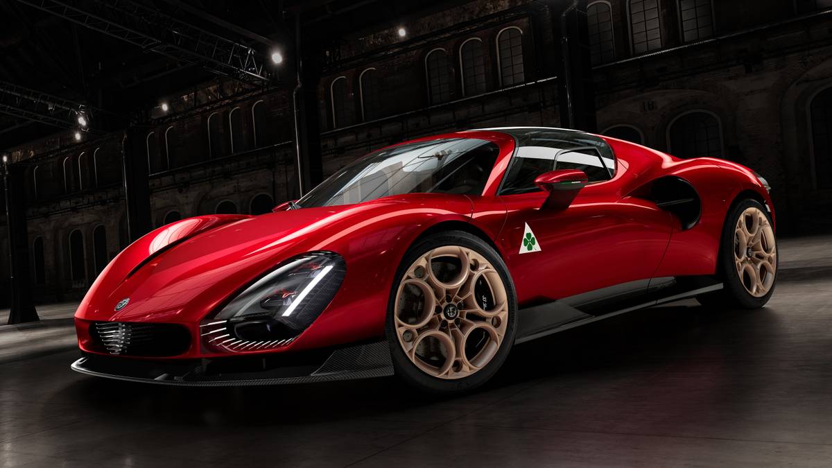 2024 Alfa Romeo 33 Stradale Interior Photos