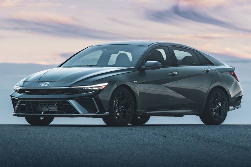 2025 Hyundai Elantra Pricing, Photos & Specs