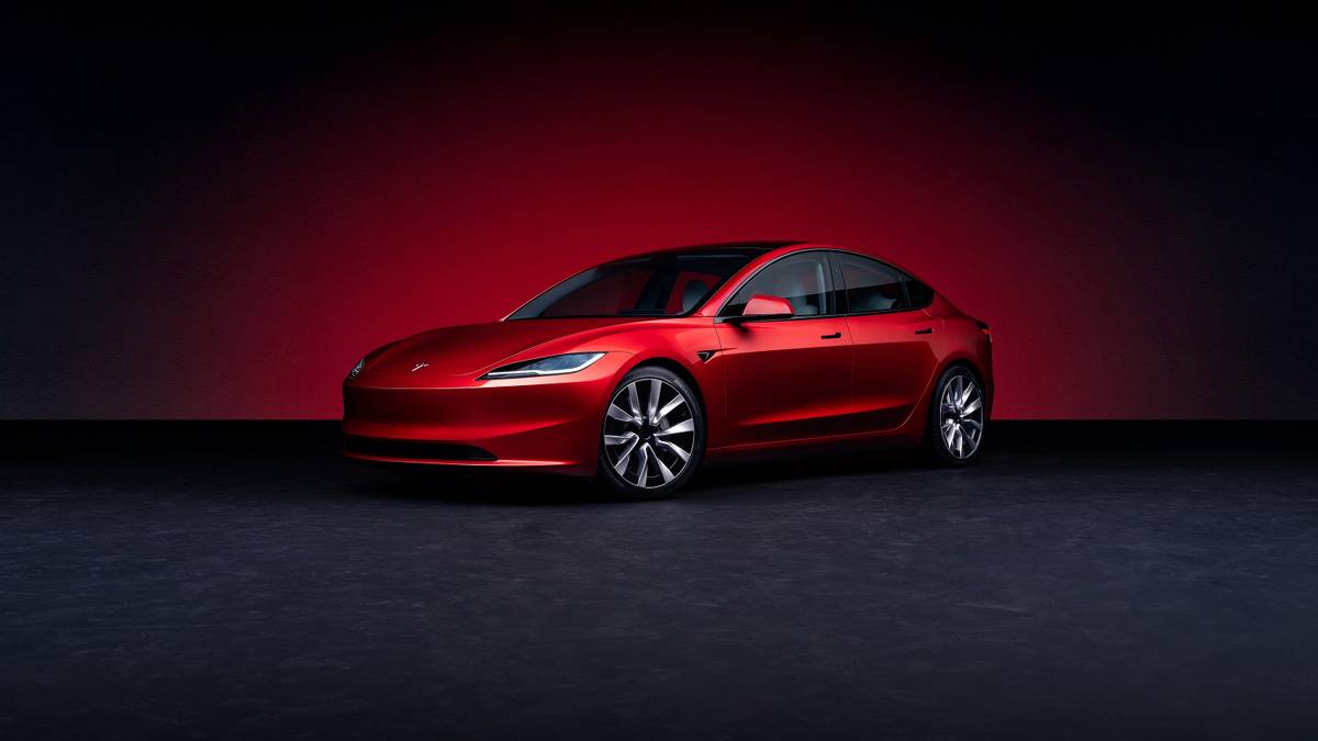 2025 Tesla Model 3 Interior Photos