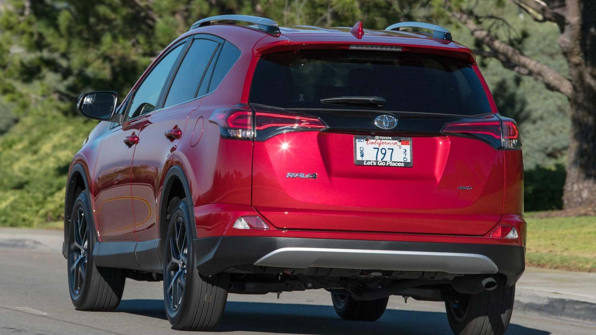 2018 Toyota RAV4 Pricing, Photos & Specs