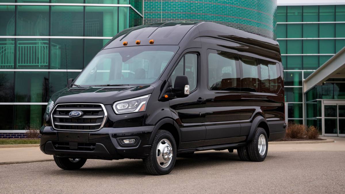 2023 Ford Transit Passenger Van Pricing, Photos & Specs