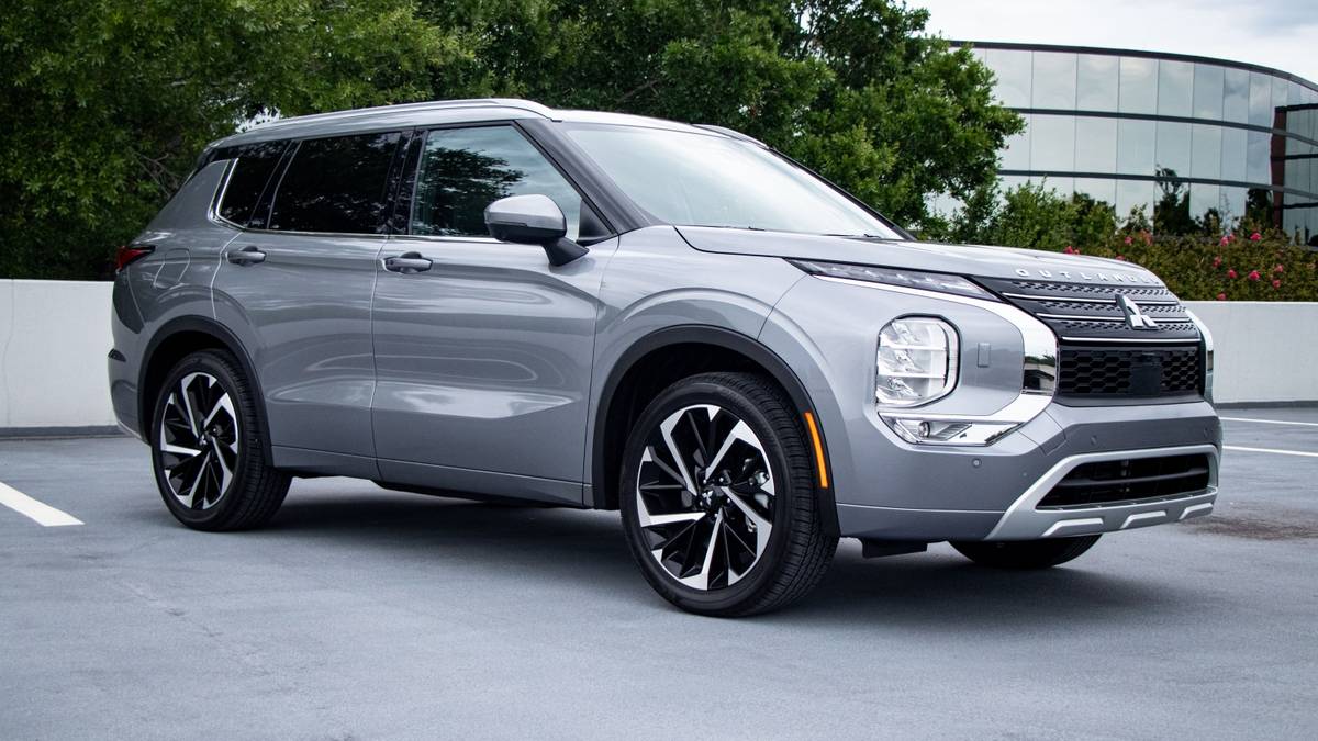 2019 Mitsubishi Outlander Interior Photos