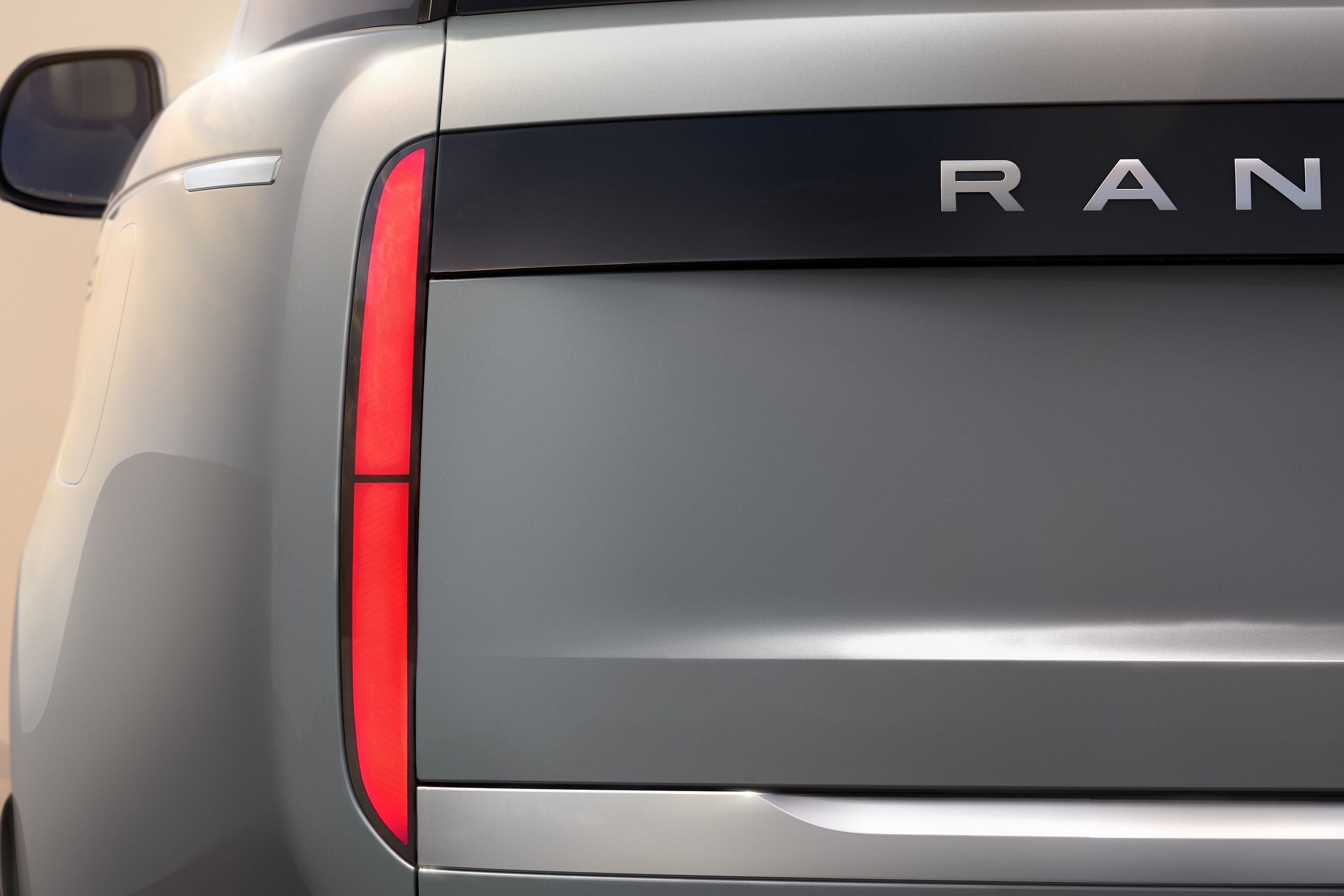 Land Rover Range Rover Electric: Review, Pricing, Photos, and Specs