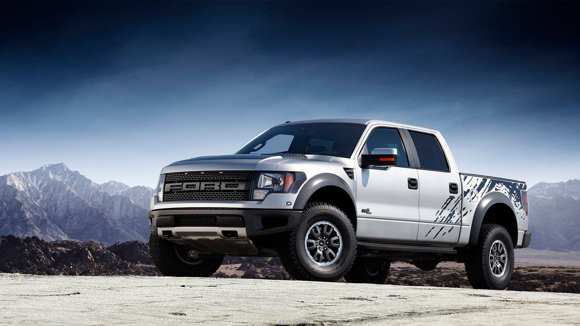 2010 Ford SVT Raptor Pricing, Photos & Specs