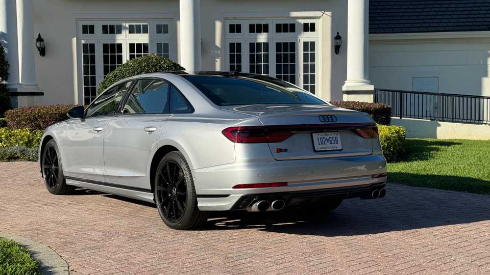 2024 Audi S8 Pricing, Photos & Specs