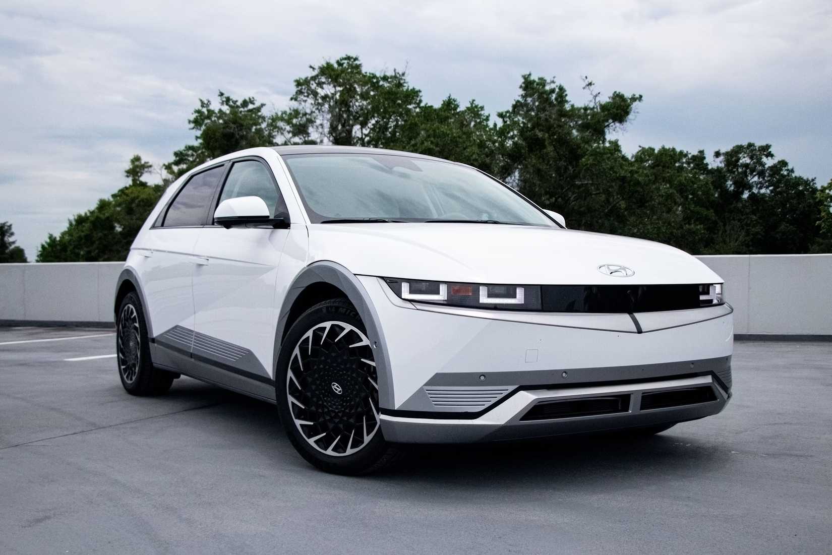 Hyundai Tops the Industry With Nine IIHS Top Safety Picks