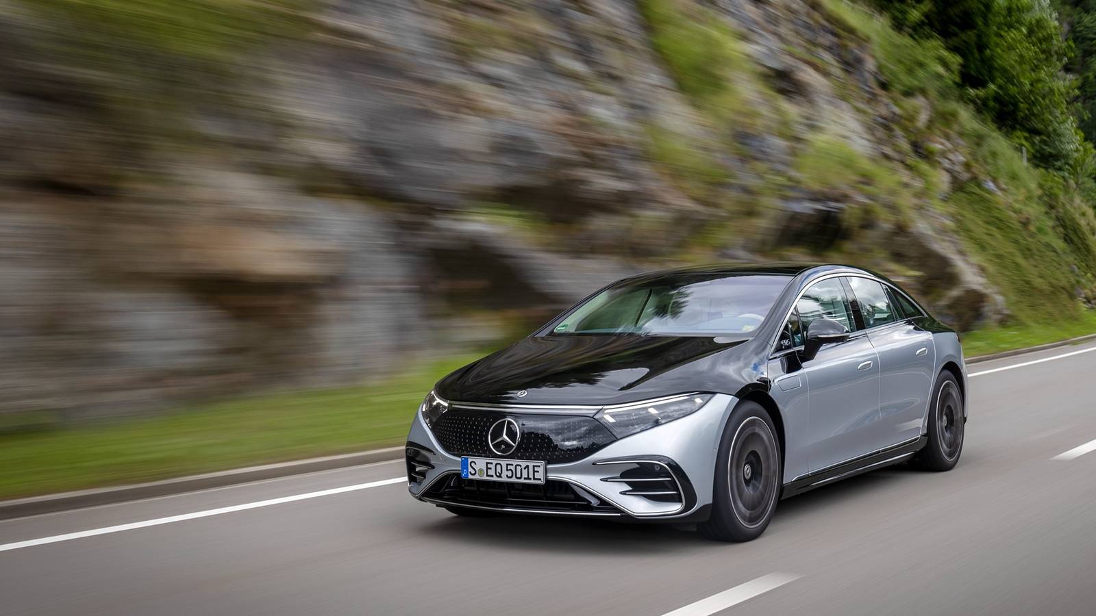 New Study Shows Mercedes EQS Loses Nearly Half Its Value In A Year