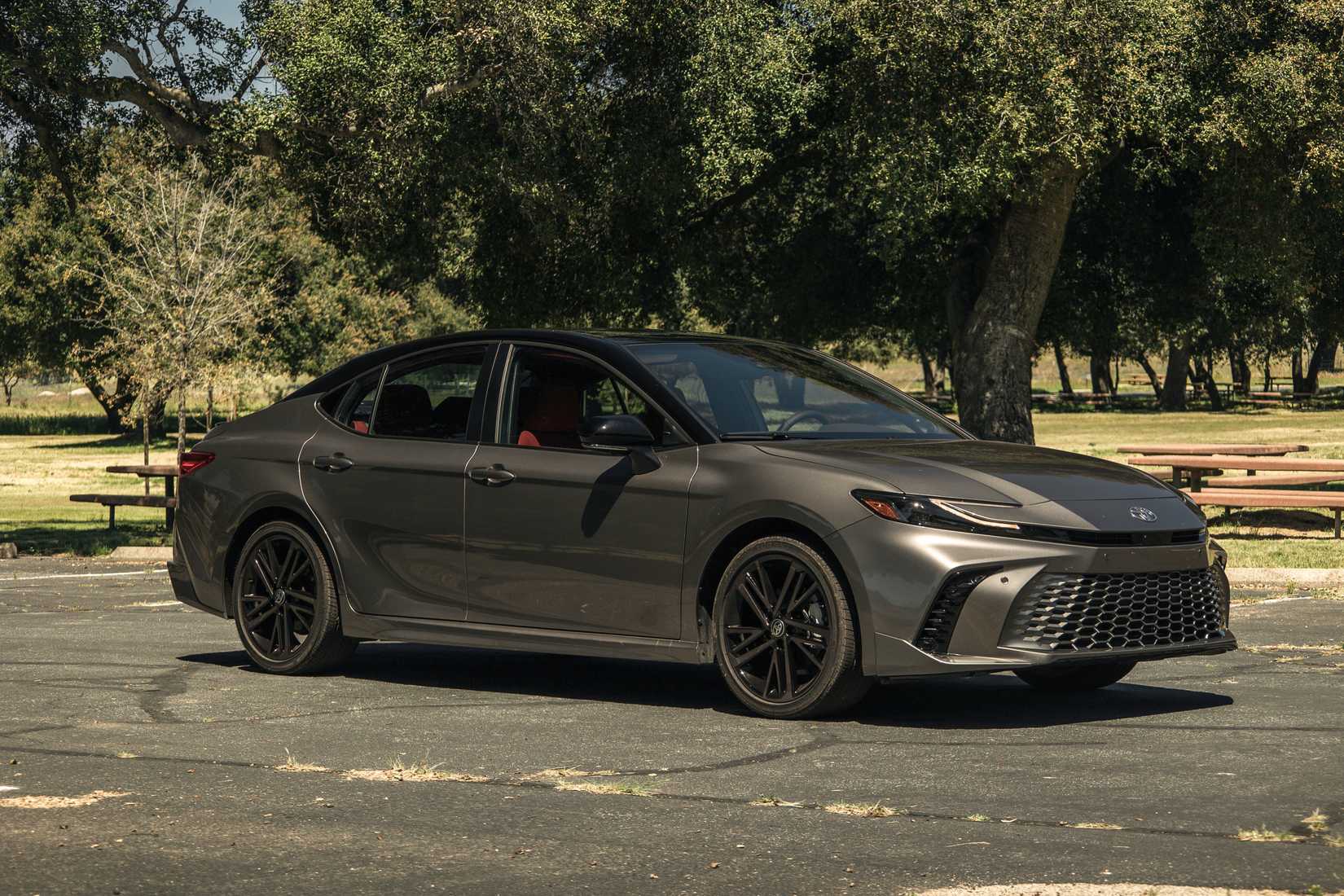 2025 Toyota Camry Pricing, Photos & Specs