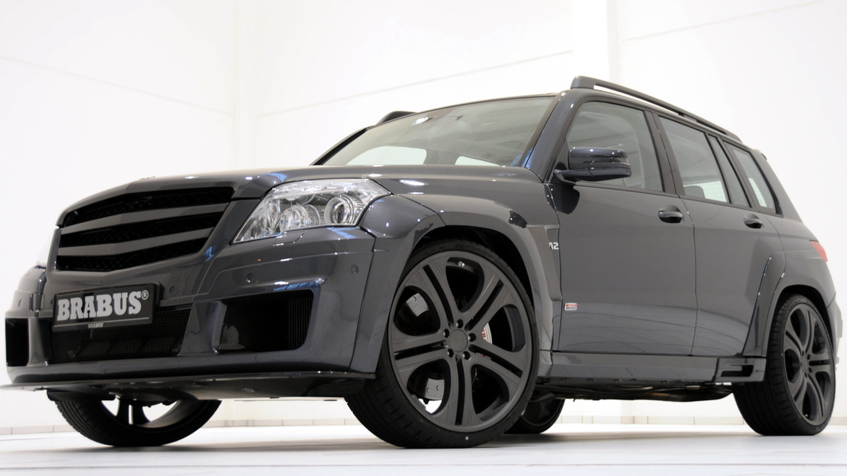 The Fastest SUV Ever Has Been Undefeated For 17 Years, Thanks To A Twin ...