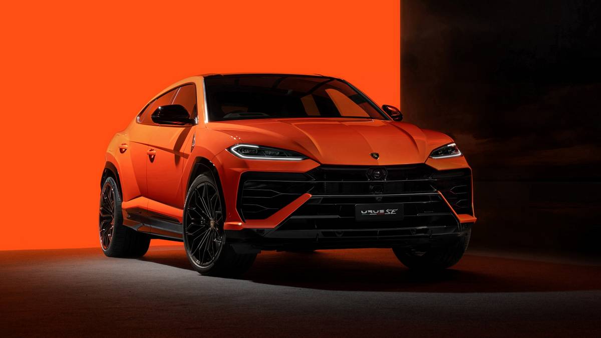 2026 Lamborghini Urus SE Pricing, Photos & Specs
