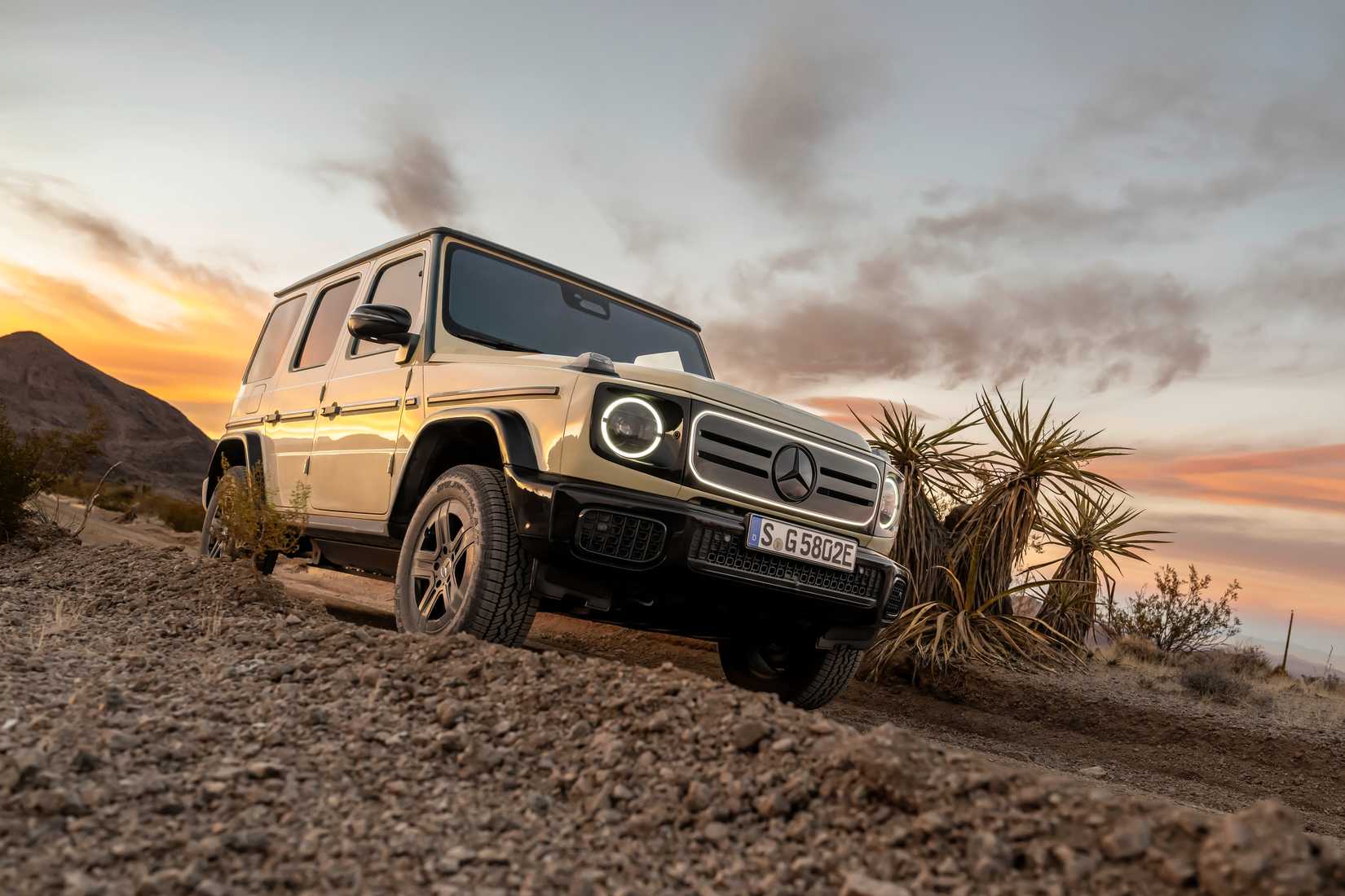 2025 Mercedes-Benz G580 With EQ Technology First Look Review: Quad ...