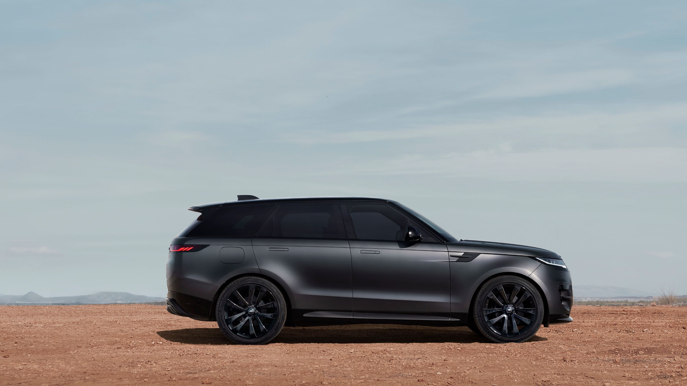 2025 Range Rover Sport Stealth Pack Gives Luxury SUV A Sinister New Look