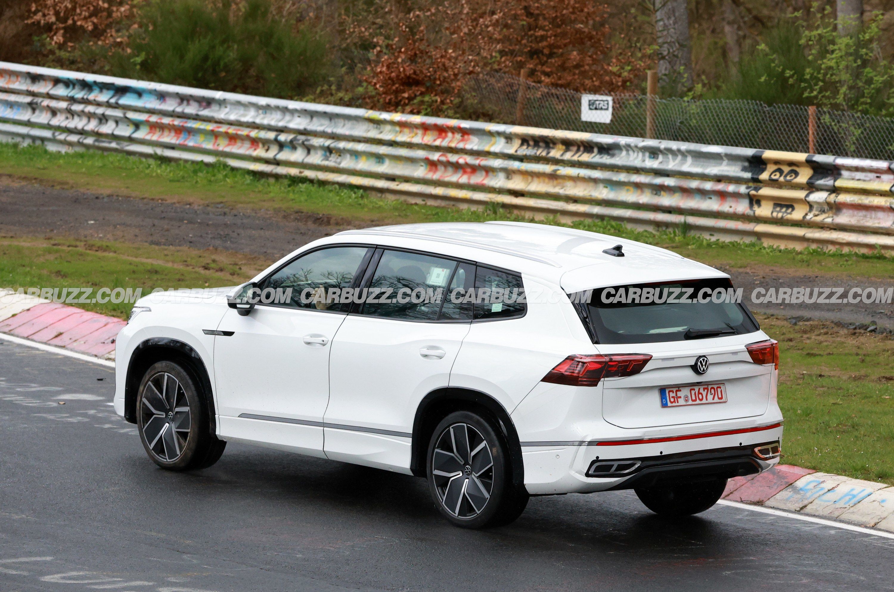 Volkswagen Building More Plug-In Hybrids as Bridge to EVs