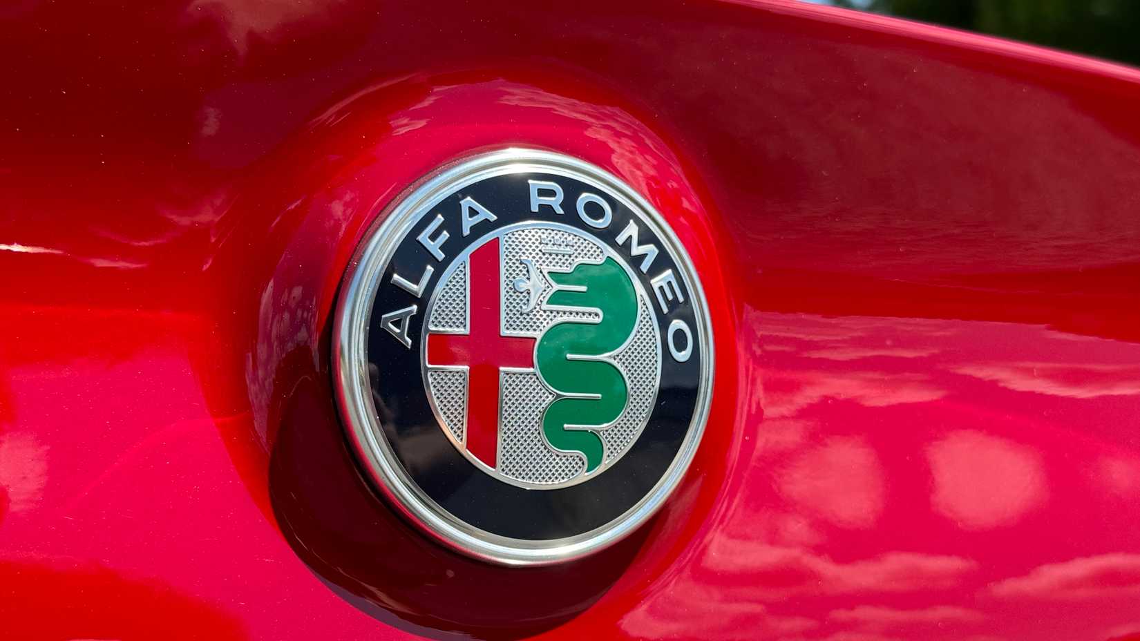 Alfa Romeo Giulia: A Stylish and Capable Sports Sedan Alternative