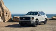 Kia Telluride Vs Honda Pilot Comparison Three Row Crossover War