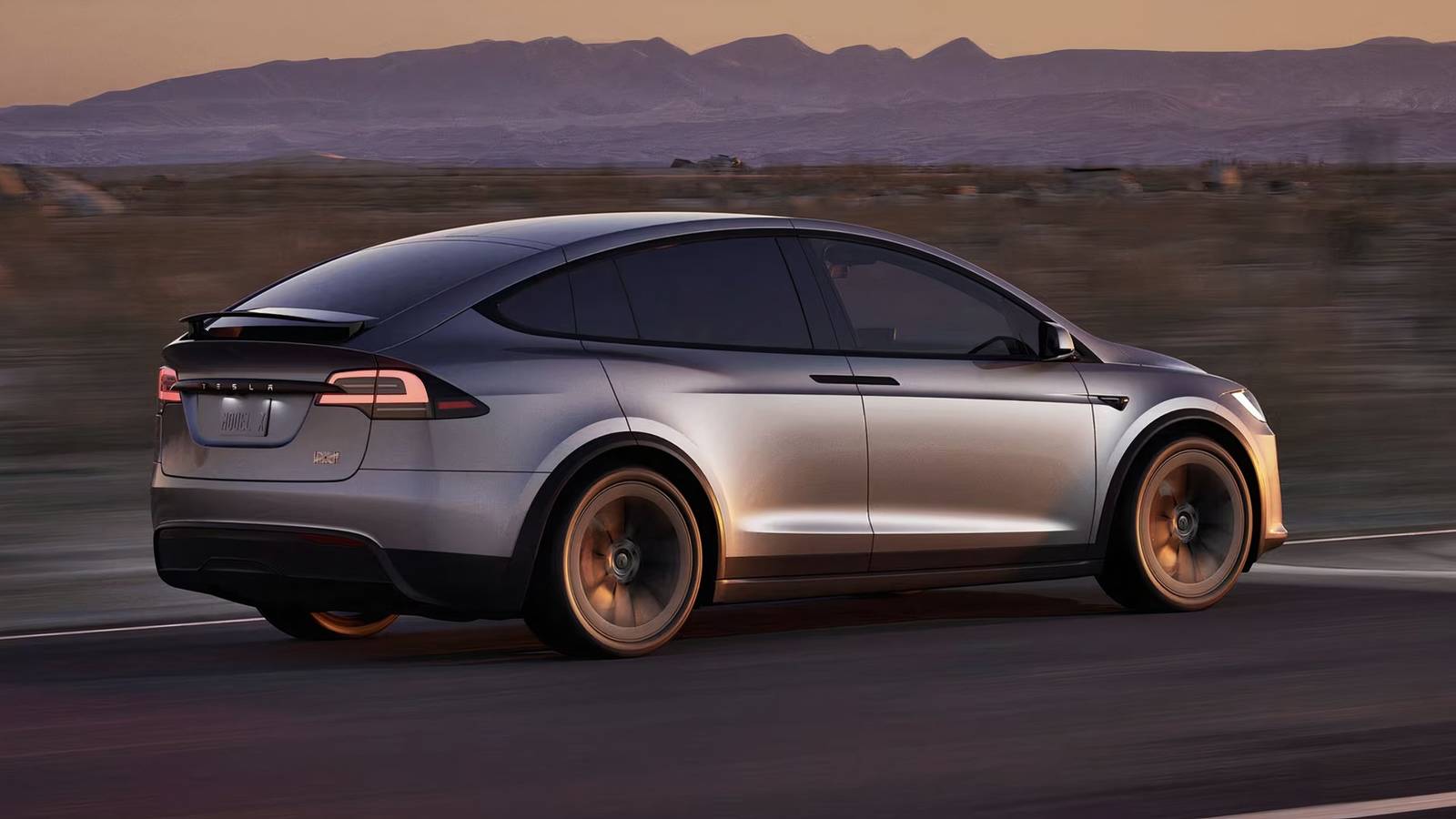 Tesla Launches Lunar Silver Paint For Model S And Model X