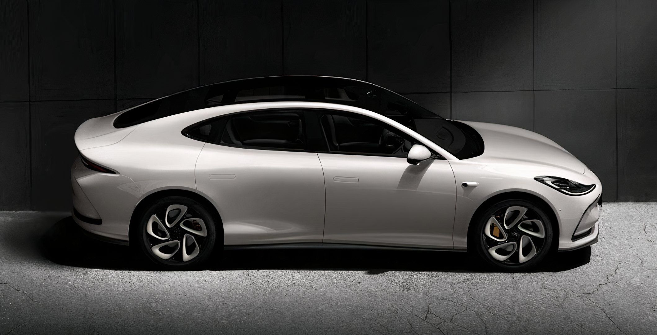 Chinese Automaker Could Beat Everyone To Solid-State Battery Tech