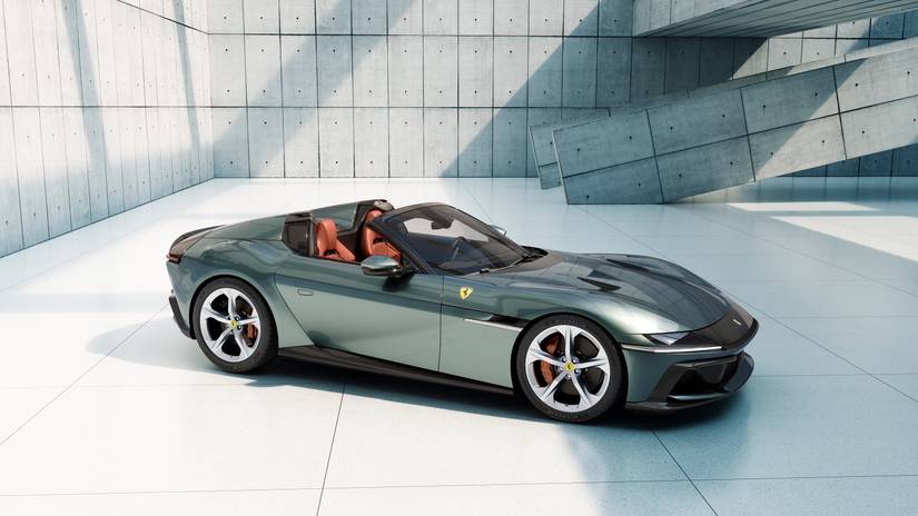 Ferrari 12Cilindri Spider: Review, Pricing, Photos, and Specs