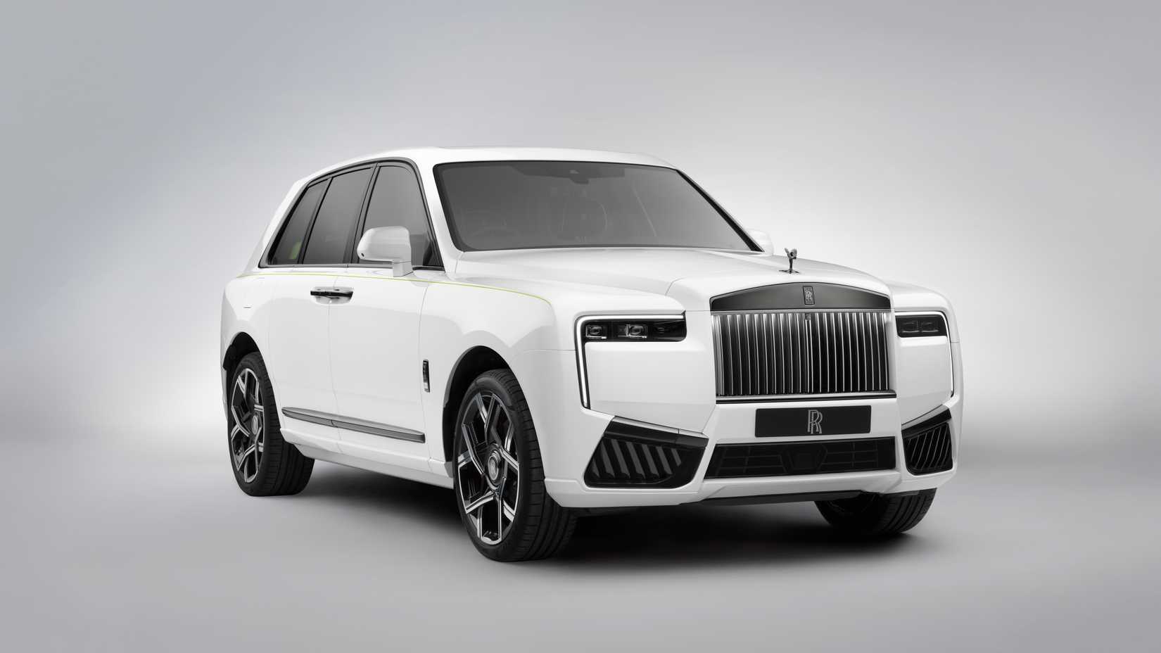 2025 Rolls-Royce Cullinan Pricing, Photos & Specs