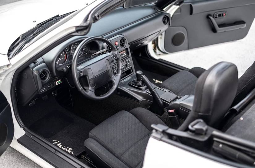 First-Gen Mazda MX-5 Miata: Pop-Up Headlights And 9 Other Features That ...