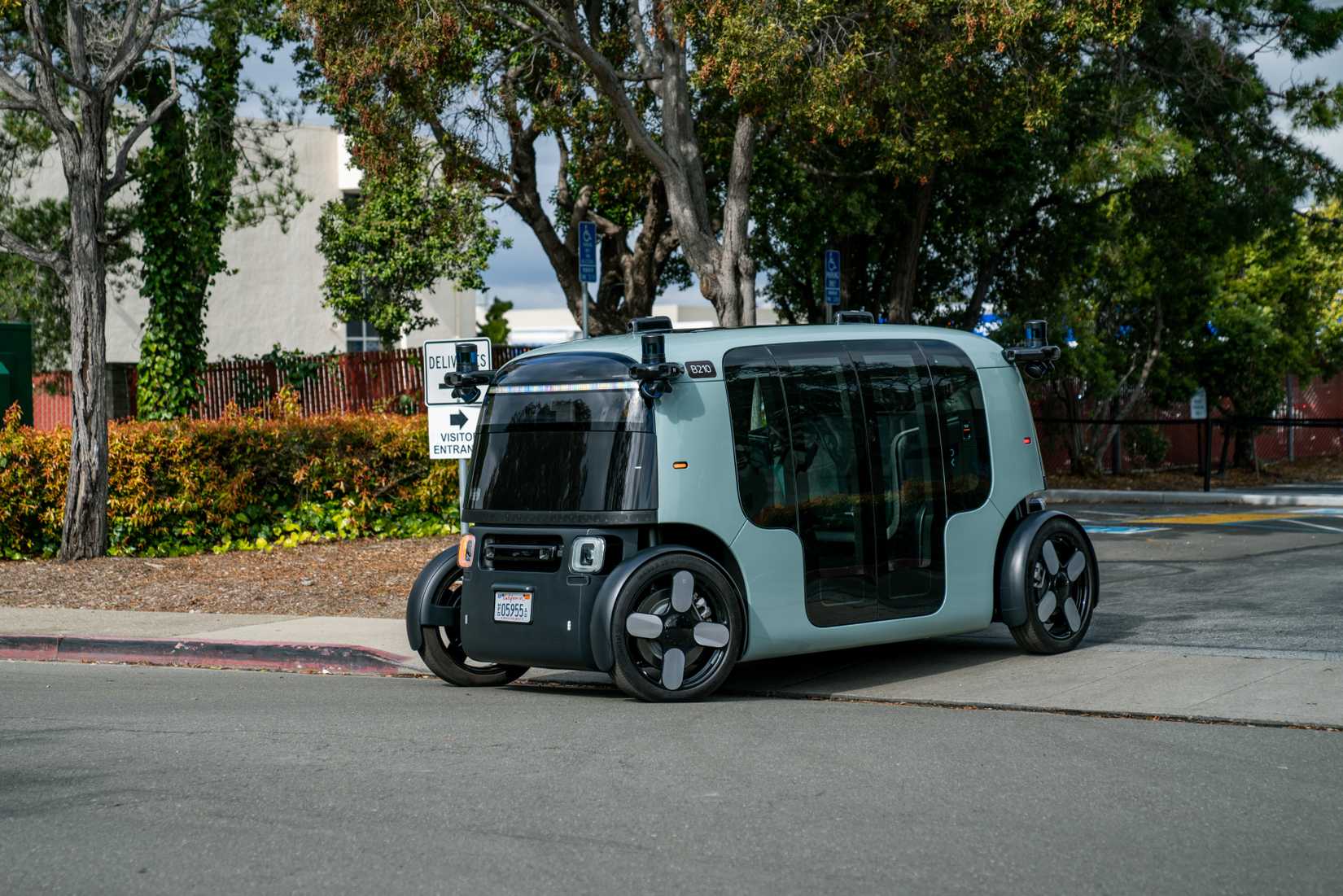 Your Amazon Prime Membership May Soon Offer Robotaxi Rides