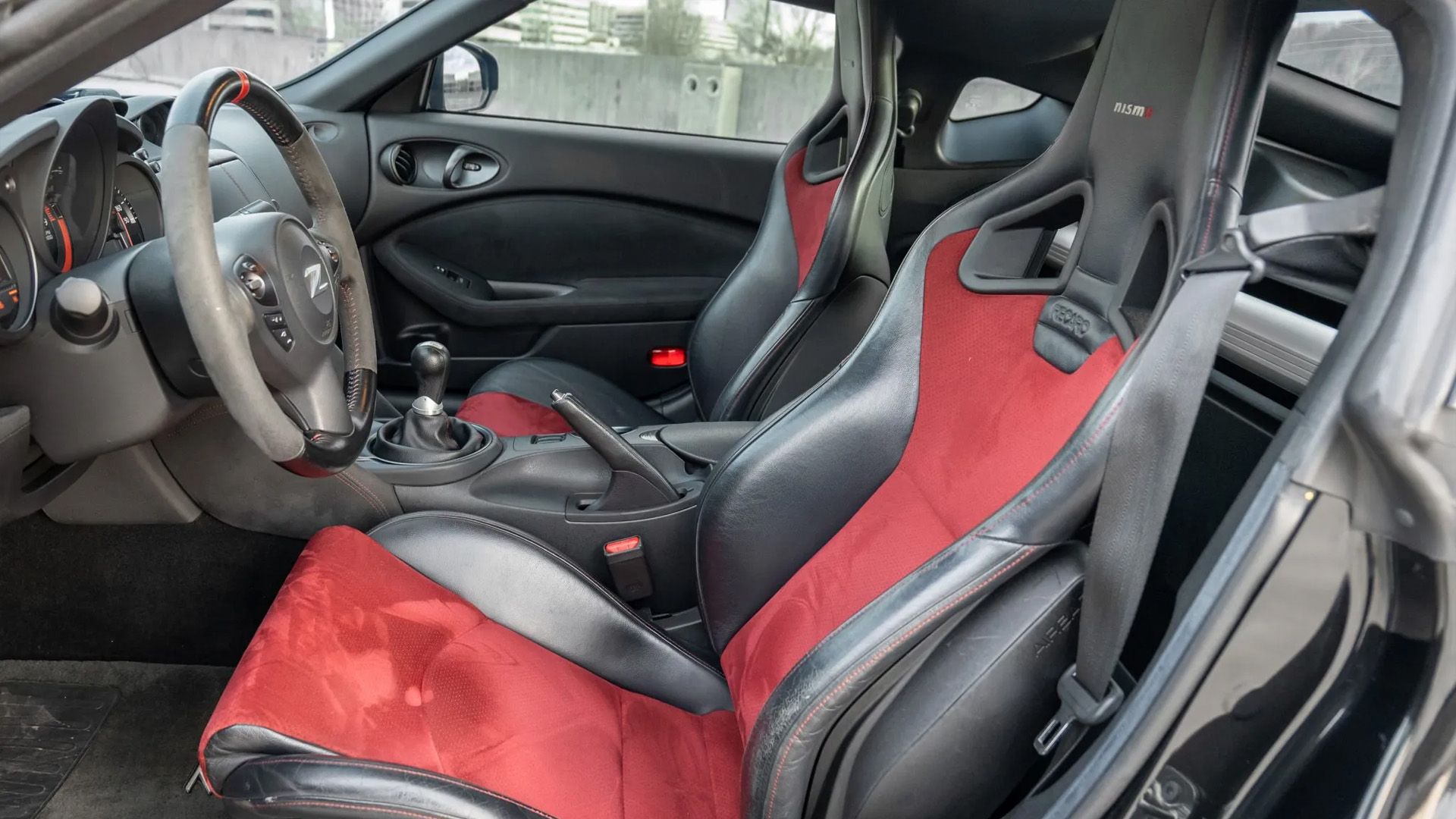 Nissan 350Z Vs. 370Z: What's The Difference?