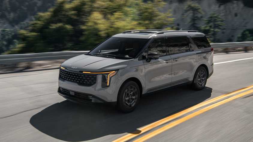 2025 Kia Carnival Images: Interior And Exterior Gallery