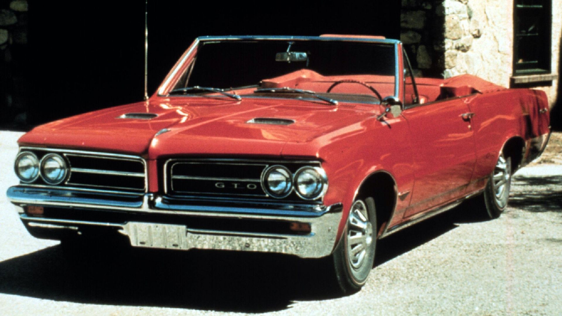 Ford Threads | CarBuzz