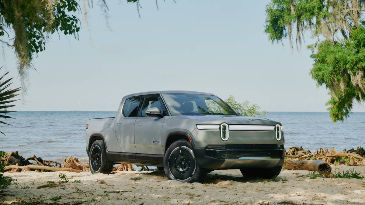 2025 Rivian R1T Truck Price Trends