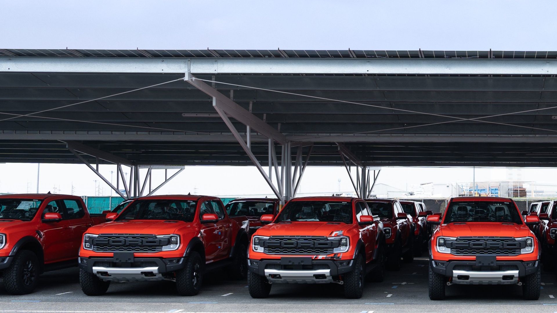 10 Driving Habits That Shorten Your Car's Life