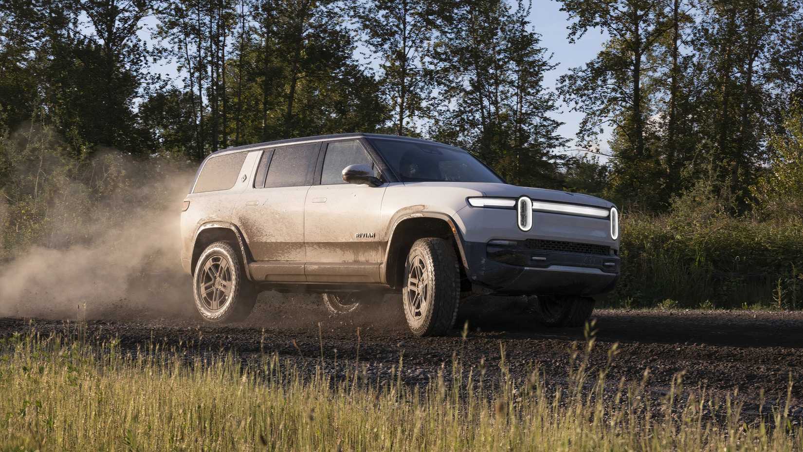 5 Main Differences Between The Facelifted Rivian R1 Range And The Old One