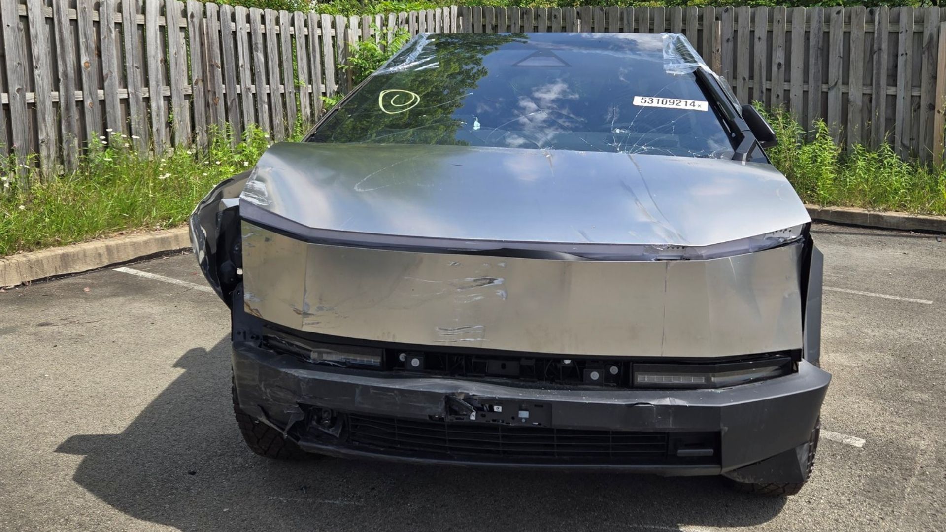 Don't Crash Your Tesla Cybertruck: Body Panels Taking One Year To Replace