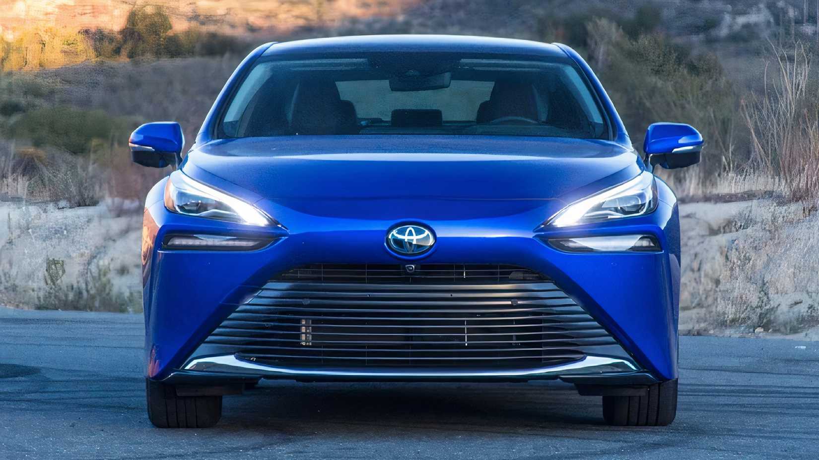 5 Times Automakers Made Normal Engines Run On Hydrogen
