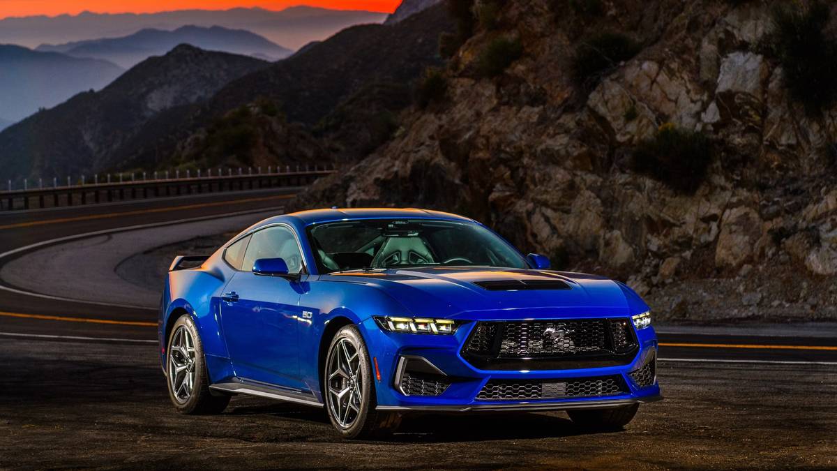 2025 Ford Mustang GT Specs & Trims