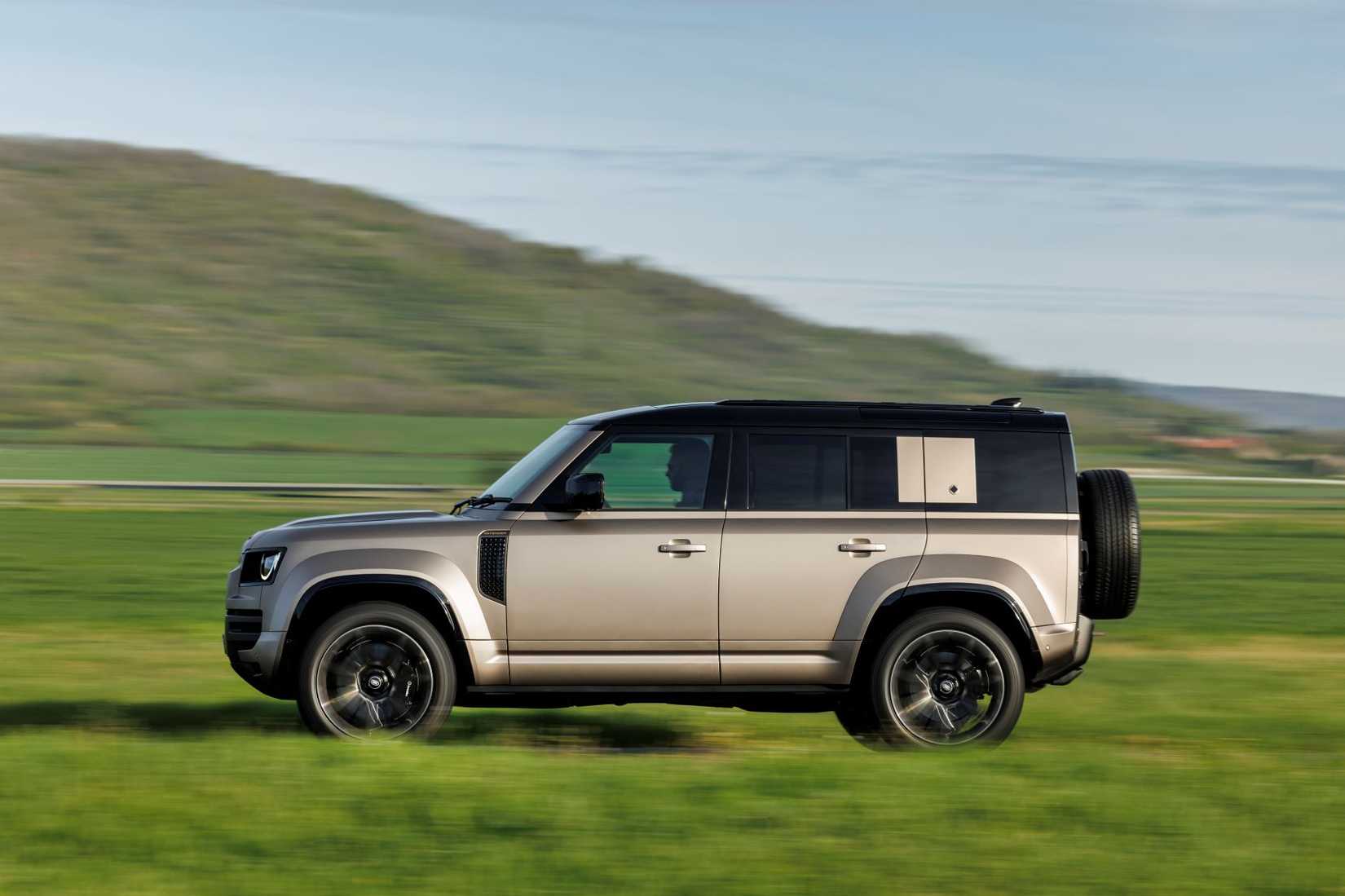 2025 Land Rover Defender OCTA Pricing, Photos & Specs