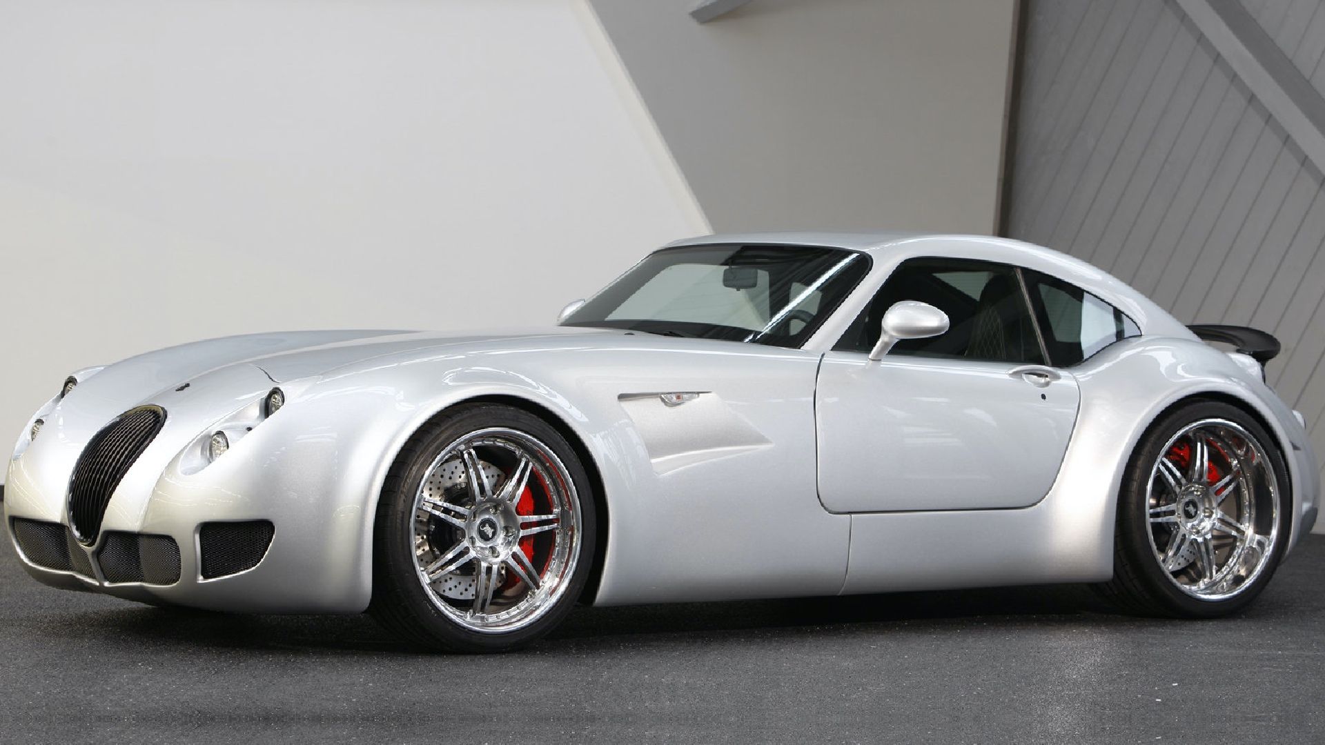 The Highest Revving V8 Engines Ever Produced