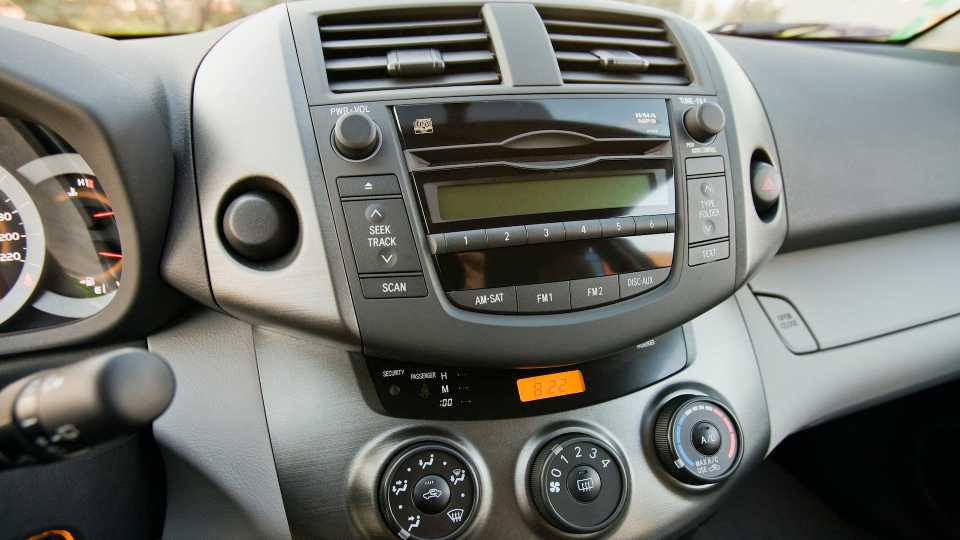 2012 Toyota RAV4 Pricing, Photos & Specs