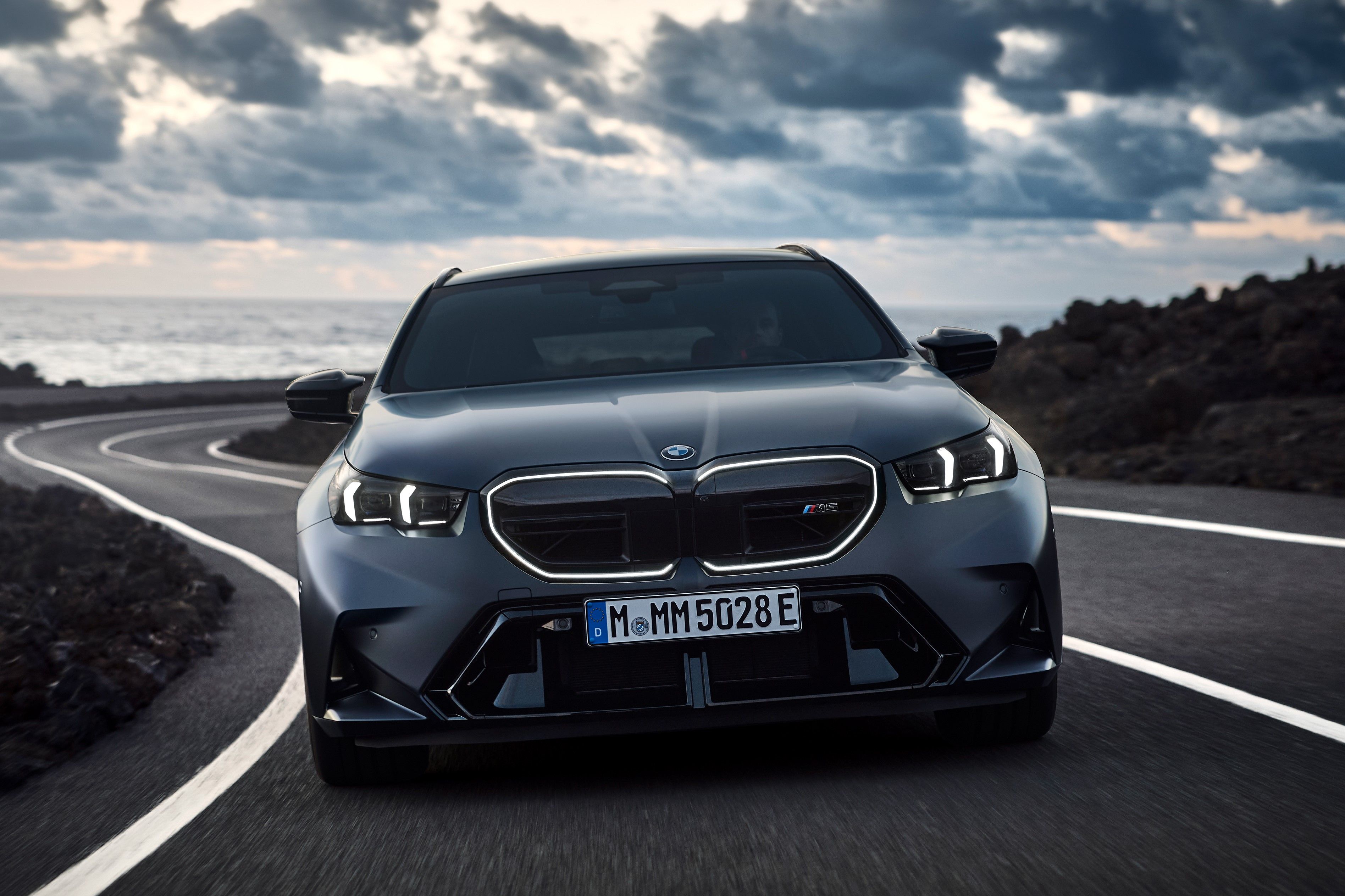2025 BMW M5 Touring - Overview | CarBuzz