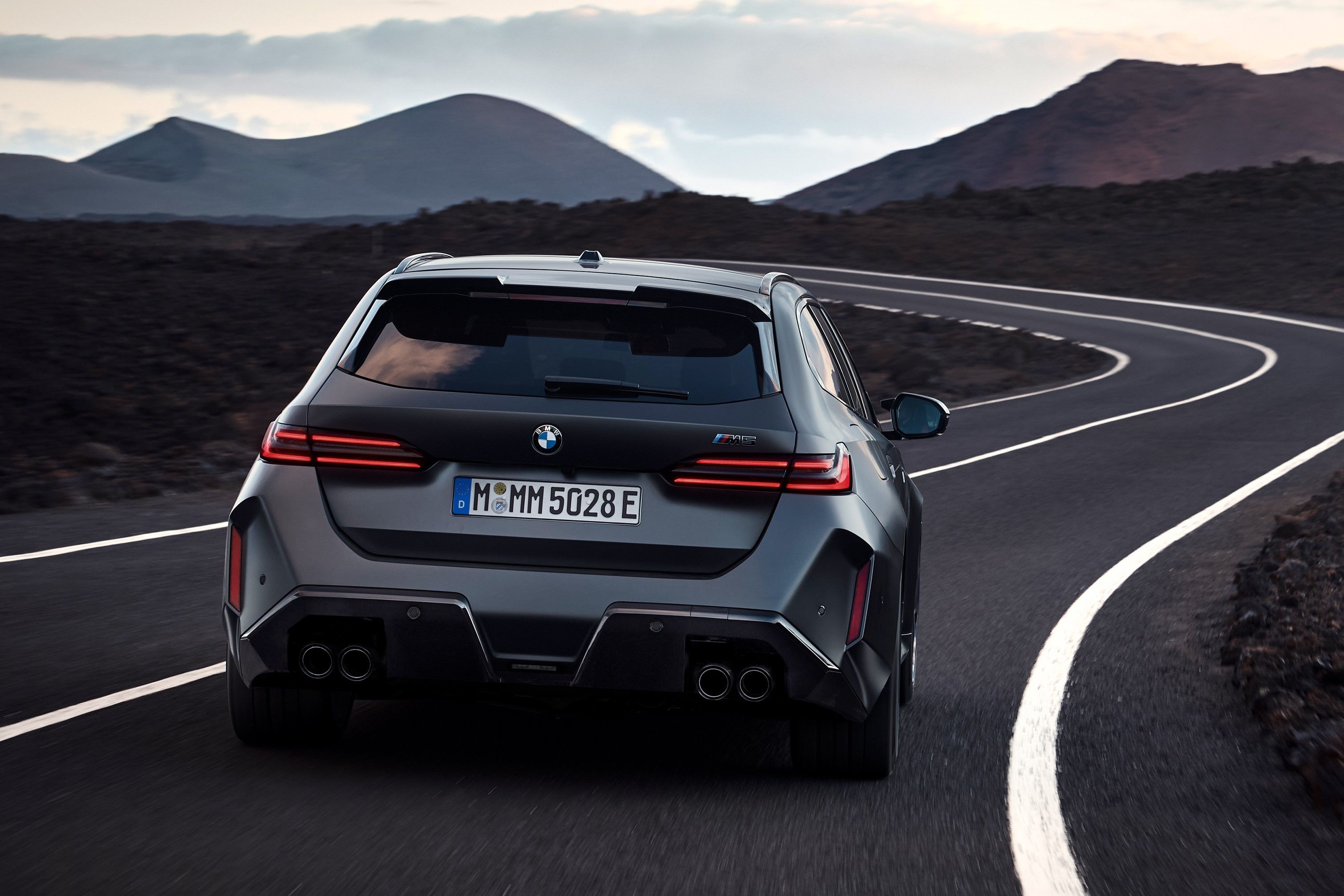 2025 BMW M5 Touring - Overview | CarBuzz