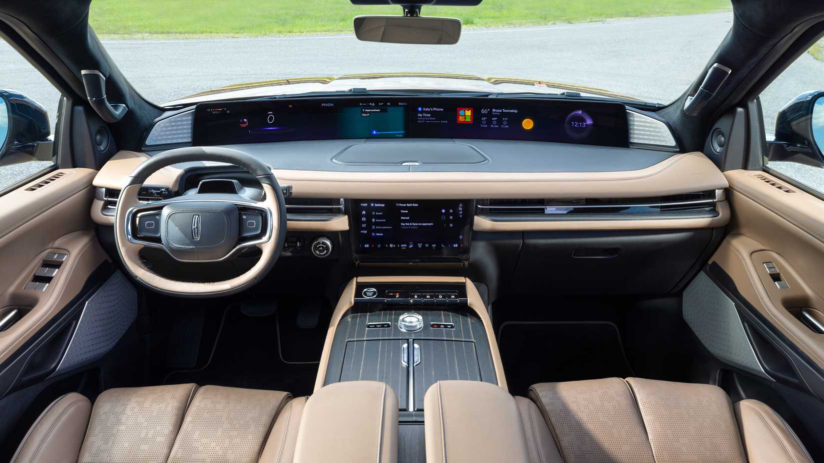 Why the Lincoln Navigator Black Label Is The Ultimate American Land Yacht