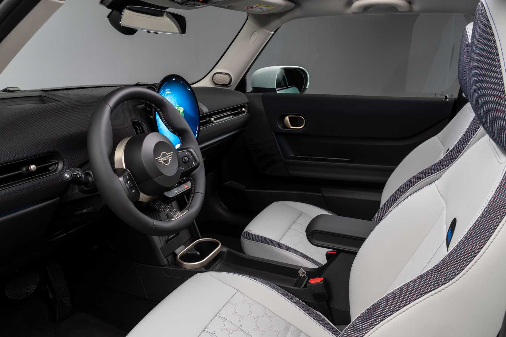 2025 Mini Cooper Hardtop - Overview Pricing, Photos & Specs