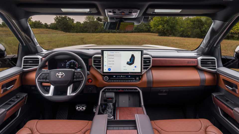 2025 Toyota Sequoia - Overview Pricing, Photos & Specs