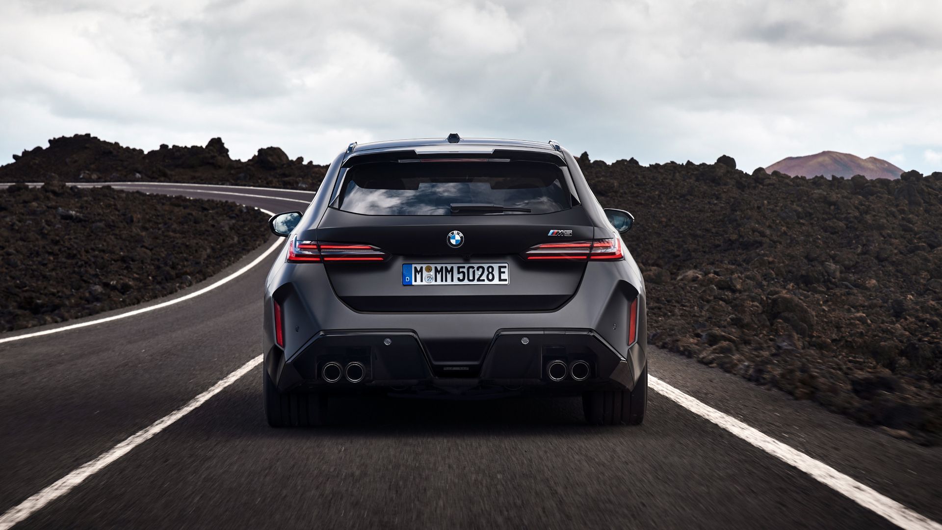 2025 BMW M5 Touring - Photos Exterior | CarBuzz