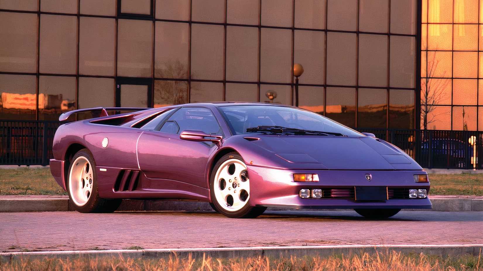 Here's How Lamborghini Managed To Beat Everyone Else To 200 MPH